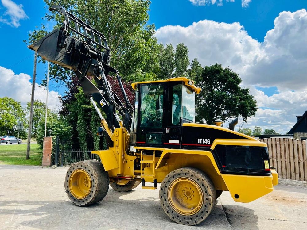 CATERPILLAR IT14G 4WD LOADING SHOVEL C/W HYDRAULIC GRAB BUCKET
