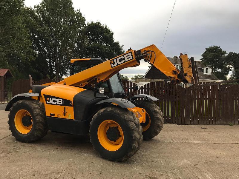 JCB 526-56 AGRI PLUS TURBO TELEHANDLER ( YEAR 2010 )