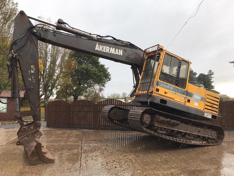 AKERMAN EC200 TRACKED EXCAVATOR