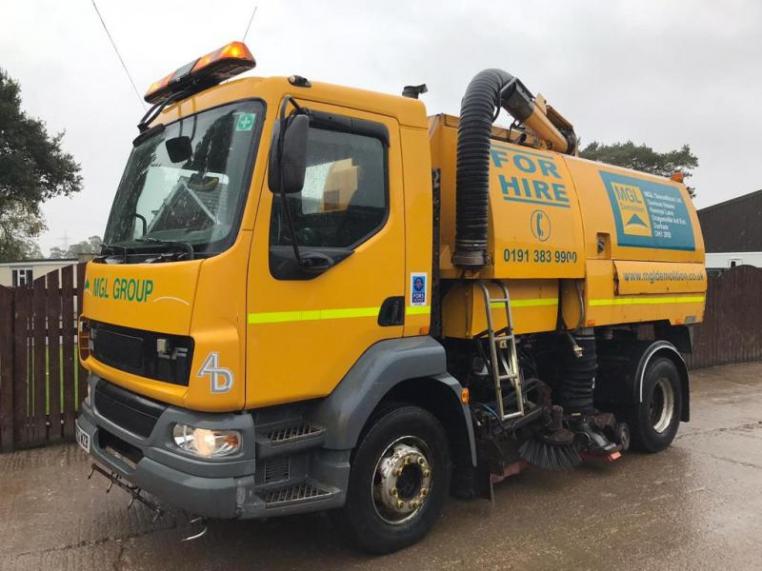 DAF LF 13 TON JOHNSTON ROAD SWEEPER ( PLEASE SEE VIDEO )