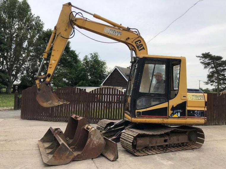 CAT 307 TRACKED EXCAVATOR