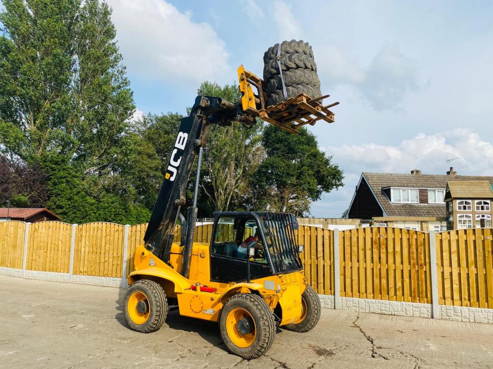 JCB 520-50 TELEHANDLER * YEAR 2012 * C/W OFF ROAD TYRES & ON ROAD TYRES