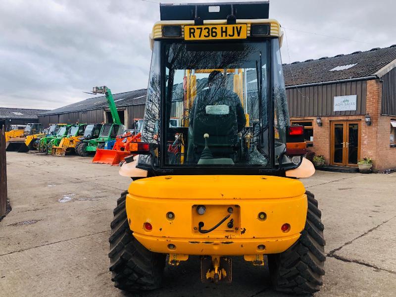 JCB 2CX FARM MASTER C/W PICK UP HITCH,BUCKET & PALLET FORKS * ONLY 4382 ...
