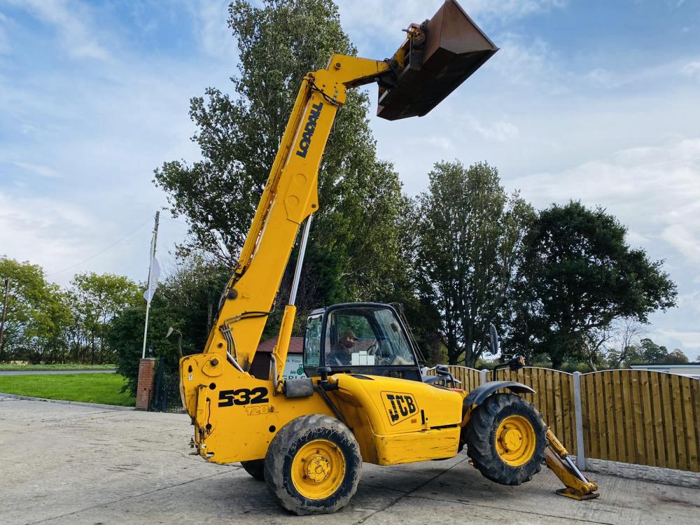 JCB 532-120 TELEHANDLER * 12 METER REACH * C/W 2 X SUPPORT LEGS & BUCKET