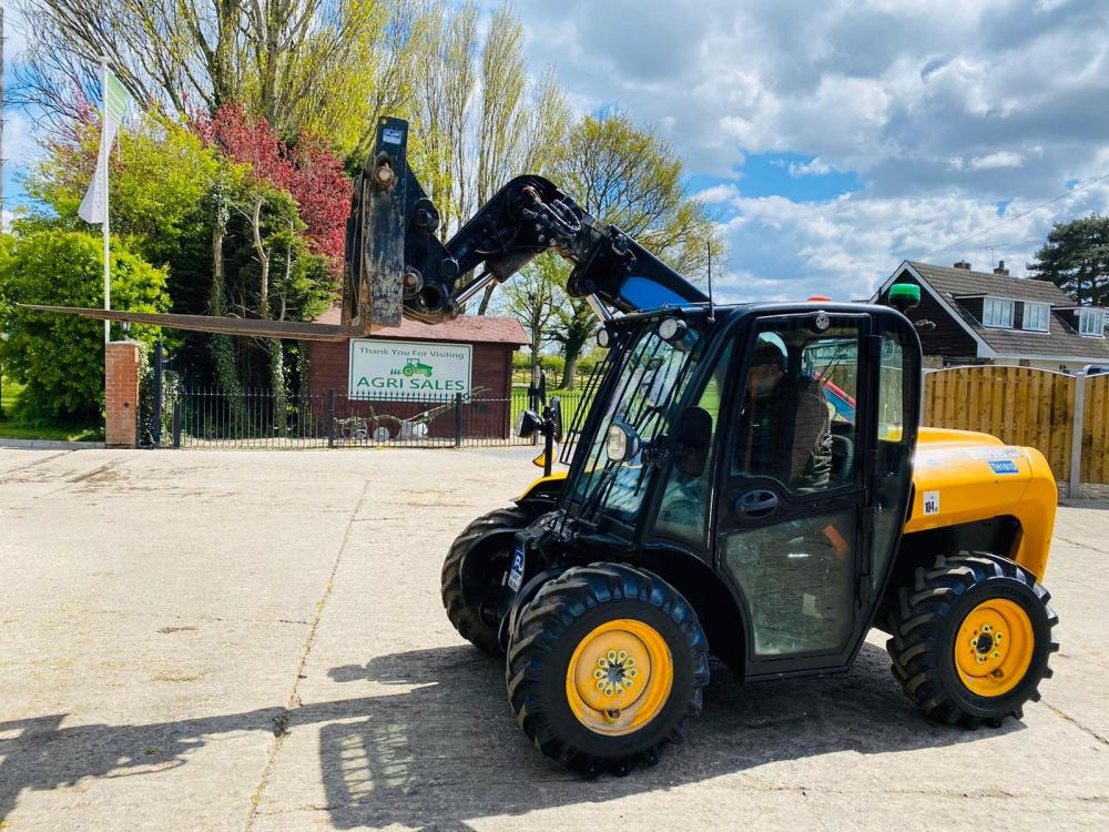 JCB 516-40 TELEHANDLER * YEAR 2016 ONLY 1914 HOURS * C/W PALLET TINES