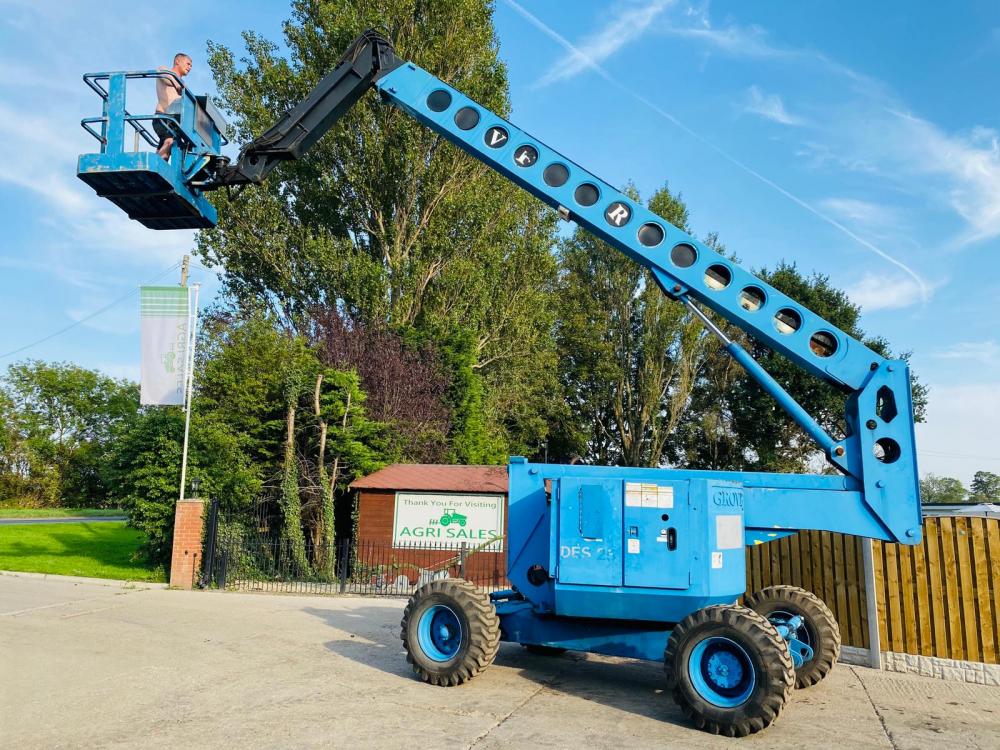 GROVES 20 METER CHERRY PICKER C/W 4 WHEEL STEER