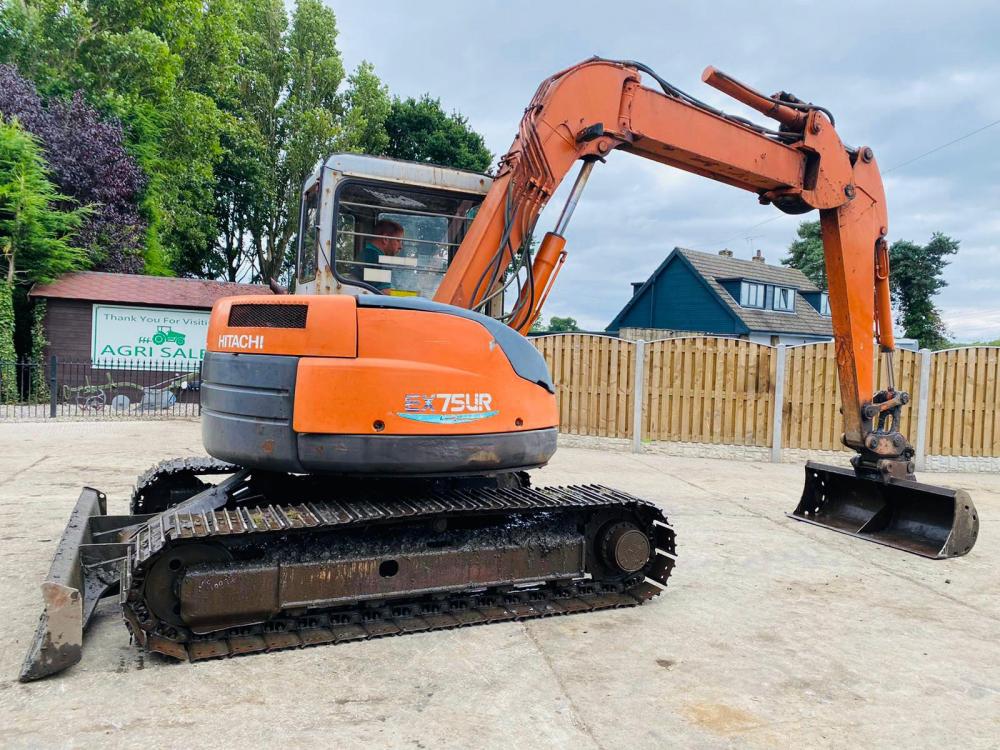 HITACHI EX75UR TRACKED EXCAVATOR *ONLY 7224 HOURS* C/W QUICK HITCH