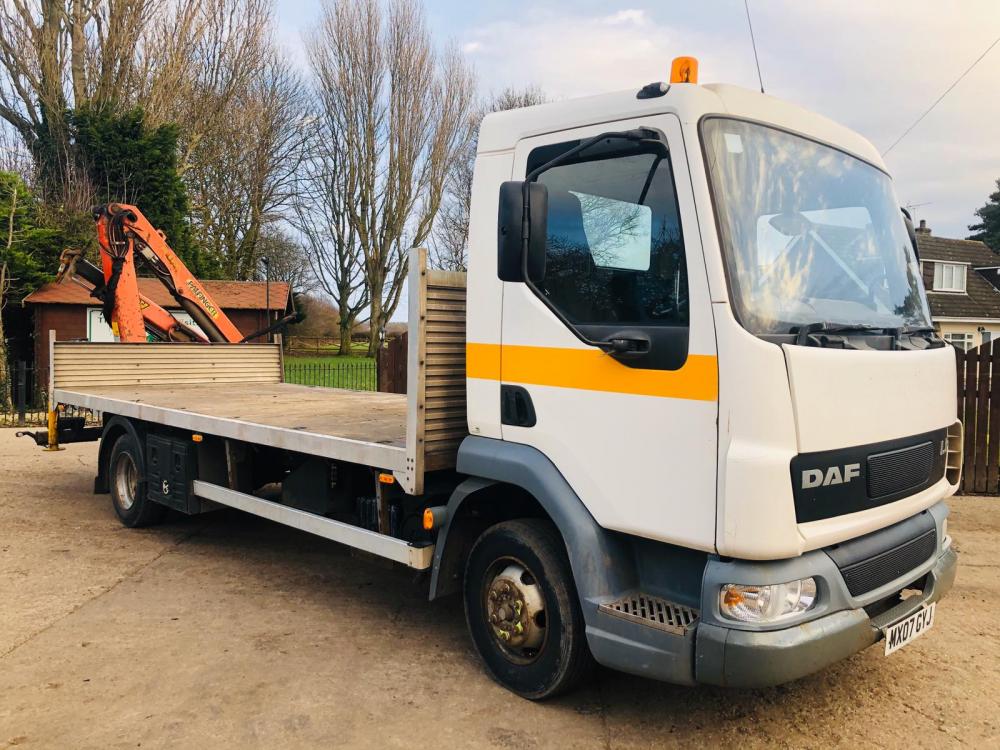DAF LF 7 1/2 TON FLAT BED LORRY C/W PALFINGER PK6500 CRANE *YEAR 2007*