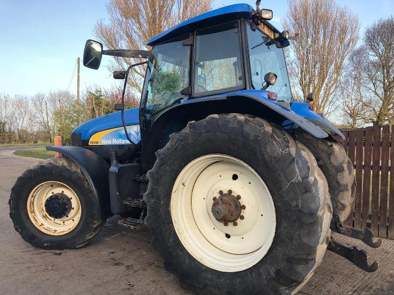 NEW HOLLAND TM190 4WD TRACTOR