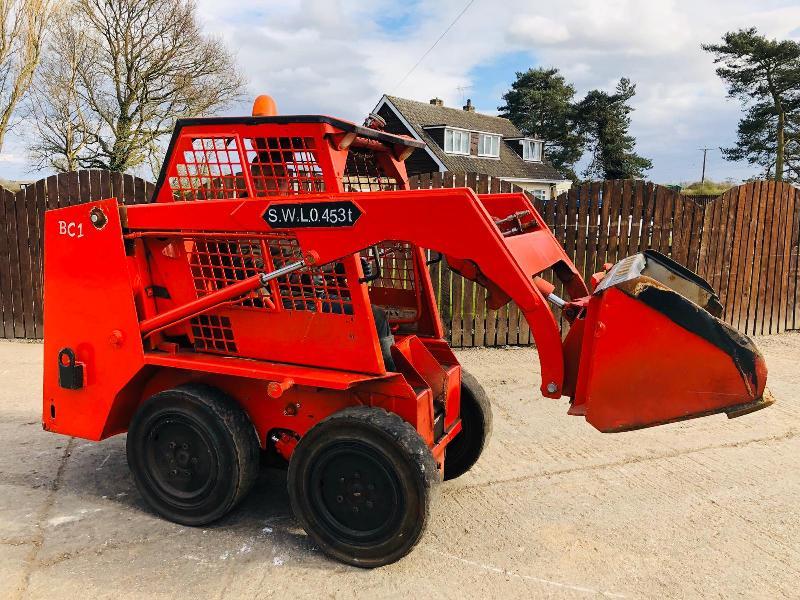 BOBCAT 641 SKIDSTEER C/W SOLID TYRES & PIPPED FOR THIRD SERVICE * SEE ...