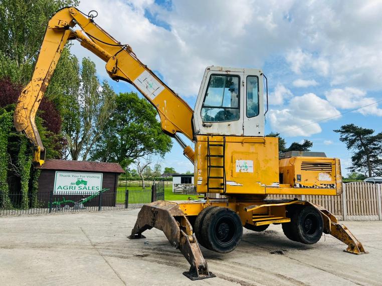 LIEBHERR A902 LITRONIC HIGH RISED CABIN SCRAP HANDLER * SEE VIDEO