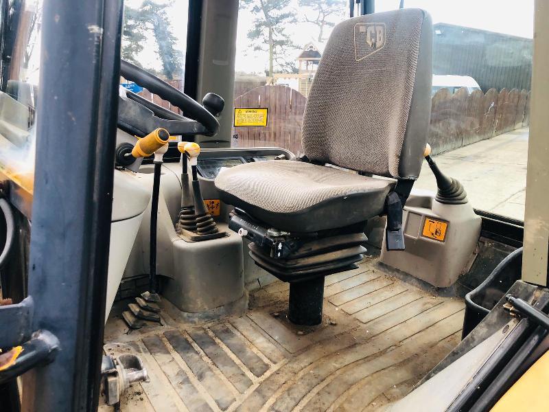 JCB 2CX FARM MASTER C/W PICK UP HITCH,BUCKET & PALLET FORKS * ONLY 4382 ...