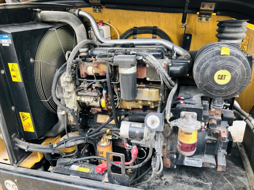 CATERPILLER TH414 TELEHANDLER * YEAR 2012 * ONLY 4433 HOURS * SEE VIDEO