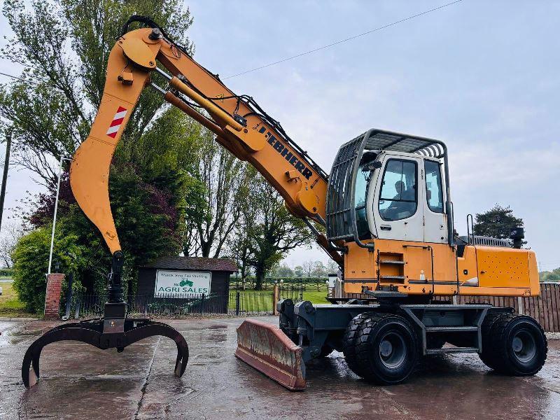 LIEBHERR 924C-HD HIGH RISED MATERIAL HANDLER C/W ROTATING LOG GRAB *VIDEO*