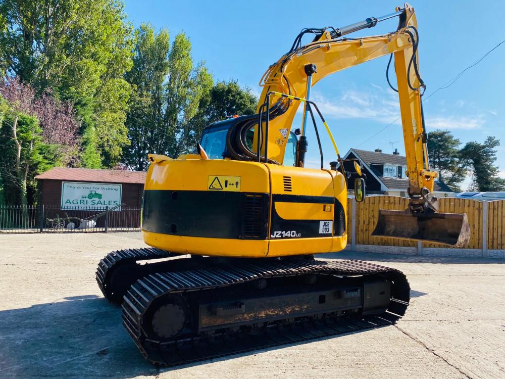 JCB JZ140 TRACKED EXCAVATOR * YEAR 2011 * C/W HYDRAULIC QUICK HITCH