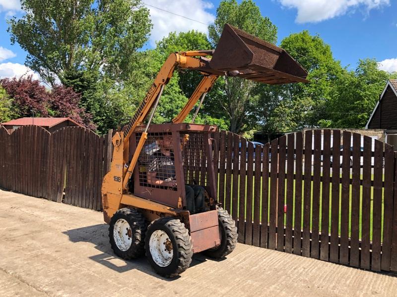 CASE UNI LOADER 1818 SKID STEER