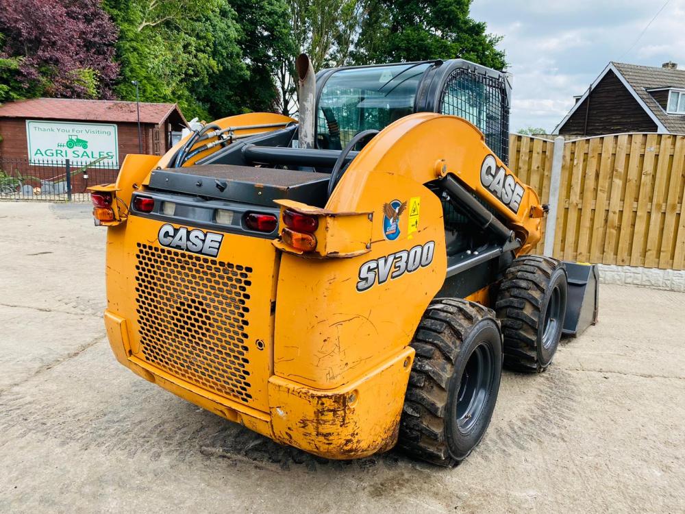 CASE SV300 HIGH LIFT SKIDSTEER * YEAR 2015 * C/W AC CABIN & BUCKET