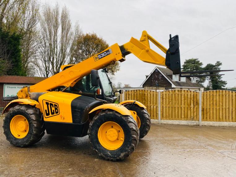 JCB 530-70 TURBO TELEHANDLER * AG-SPEC * C/W PICK UP HITCH