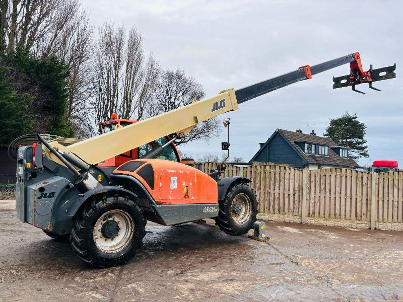 JLG 4013 4WD TELEHANDLER *13 METER REACH, 6283 HOURS* C/W PALLET TINES ...