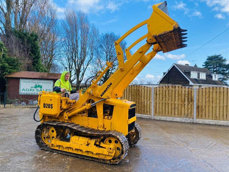 KOMATSU D20S-3 TRACKED LOADER C/W BUCKET
