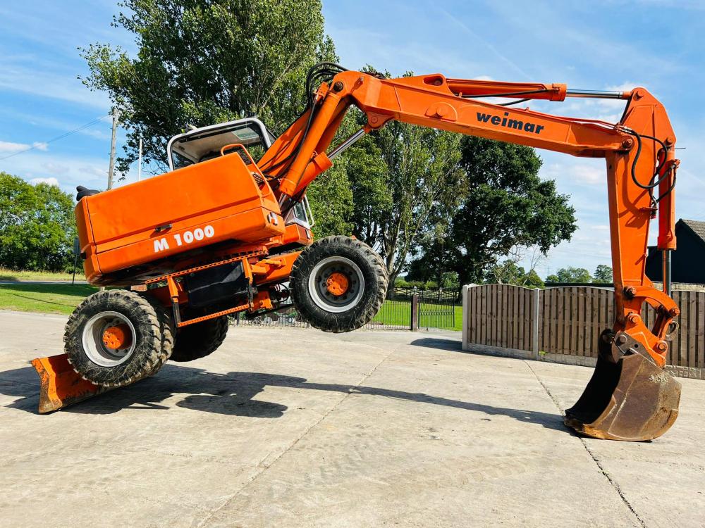 WEIMAR M1000 WHEELED EXCAVATOR C/W QUICK HITCH AND BUCKET