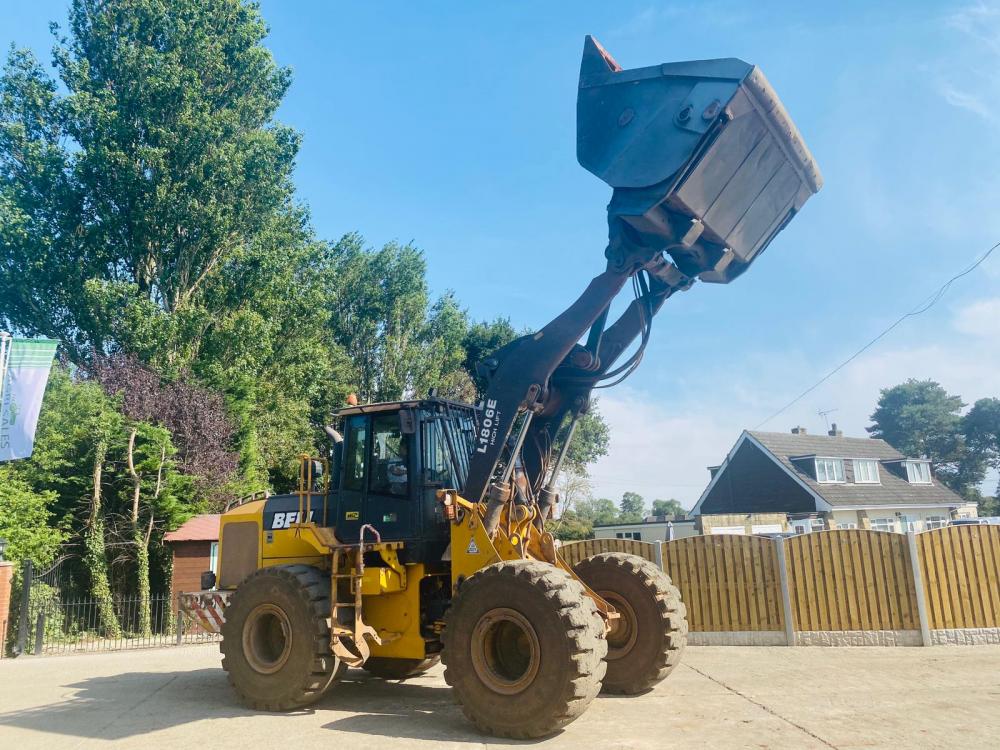BELL L1806E HIGH TIP LOADING SHOVEL * YEAR 2011 * C/W TOE TIP BUCKET ...
