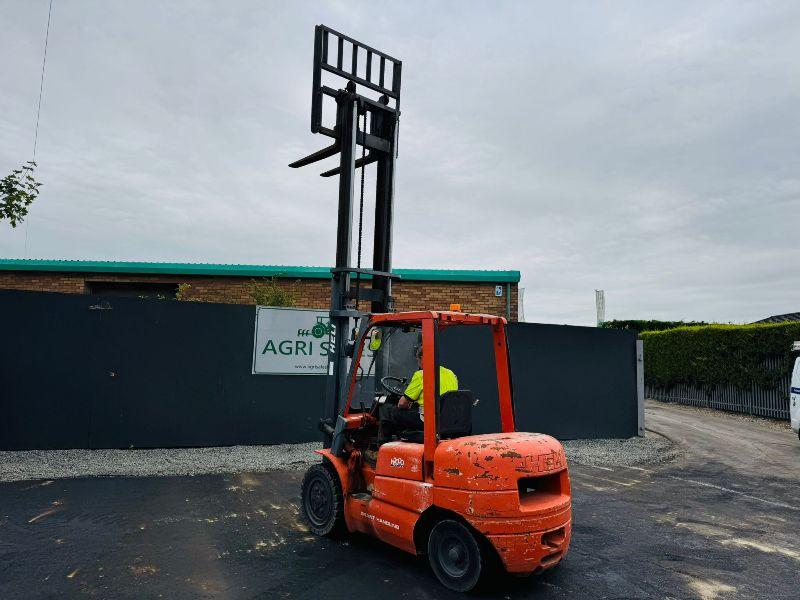 HELI HFD 30 2 STAGE MASTED FORKLIFT*C/W ISUZU ENGINE*VIDEO*