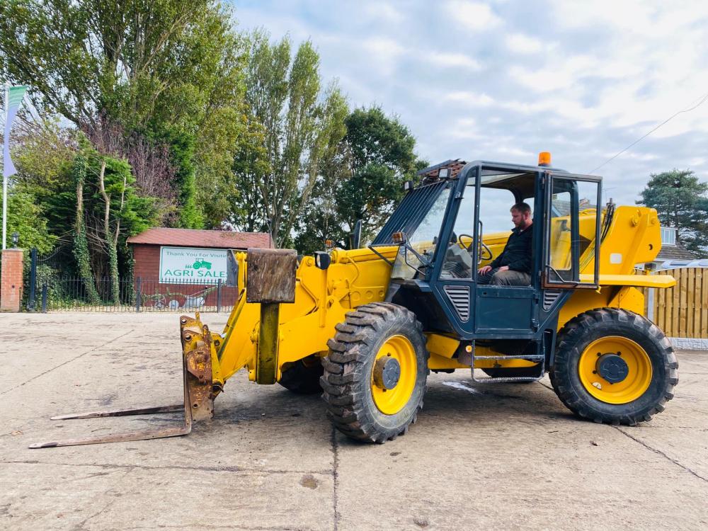 JCB 530-120 TELEHANDLER C/W DOUBLE PUSH OUT BOOM & REVERSE CAMERA