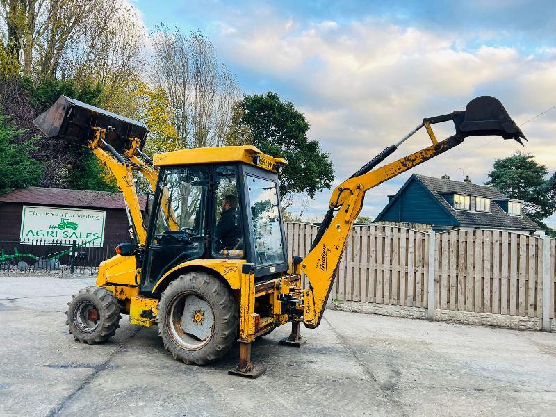 LEWIS BADGER BACKHOE LOADER * YEAR 2006 * C/W THREE IN ONE BUCKET
