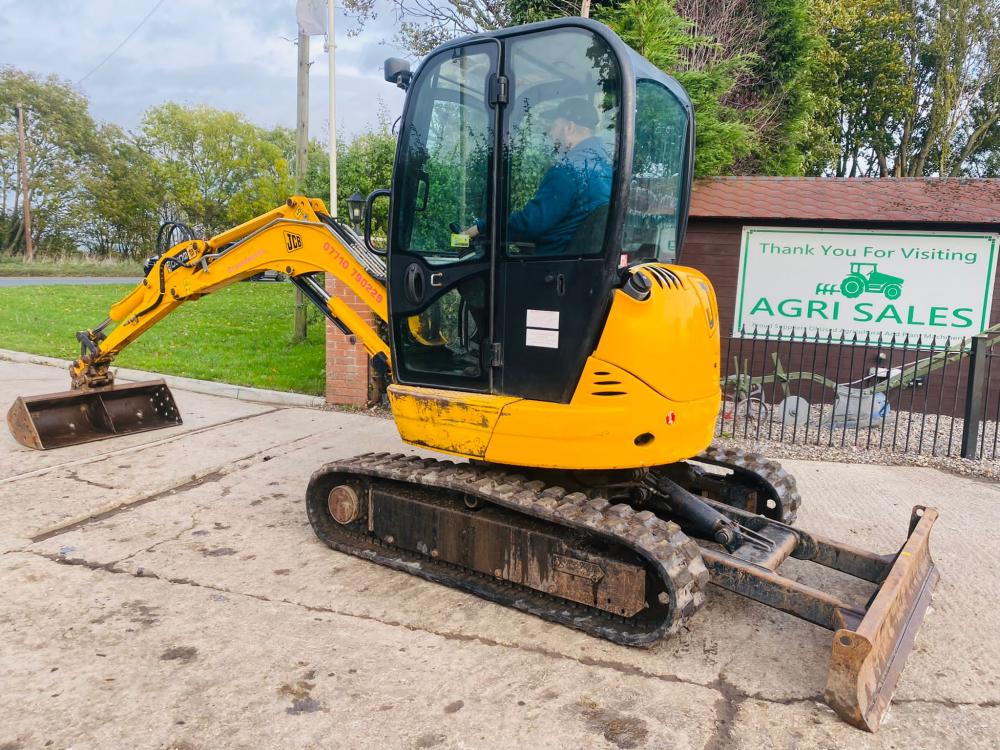 JCB 803 TRACKED EXCAVATOR *YEAR 2006 , 2502 HOURS* C/W OFF SET BOOM ...
