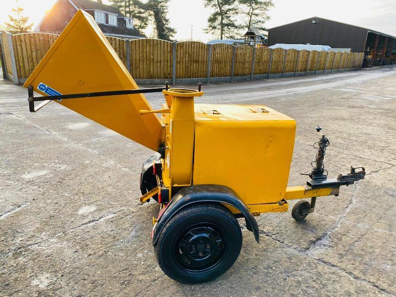 TOWABLE SINGLE AXLE WOOD CHIPPER