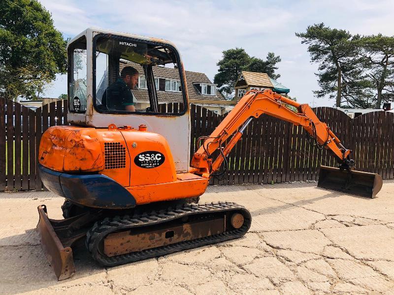 HITACHI 3 TON TRACKED EXCAVATOR