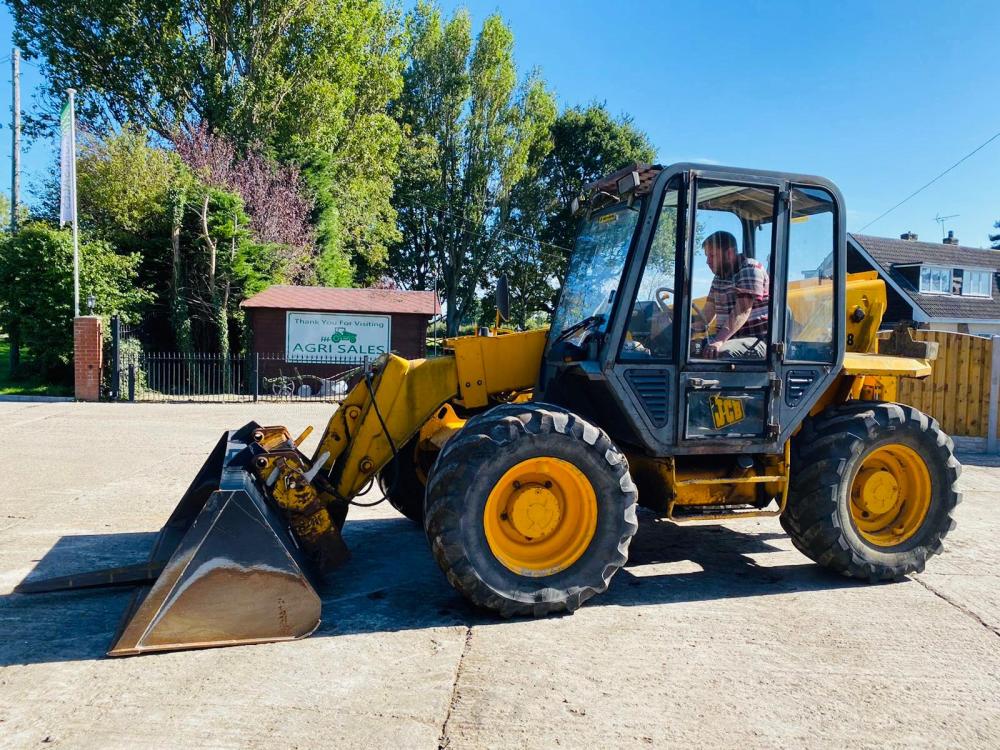 JCB 525-58 TELEHANDLER * AG-SPEC * C/W BUCKET & TINES