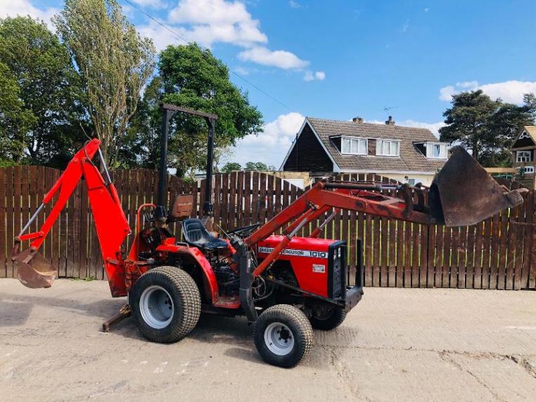 MASSEY FERGUSON 1010 TRACTOR C/W FRONT LOADER AND BACK ACTOR
