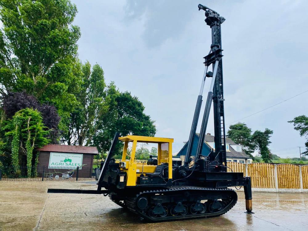 MOROOKA MST800 TRACKED CRANE C/W 2 X WINCHES