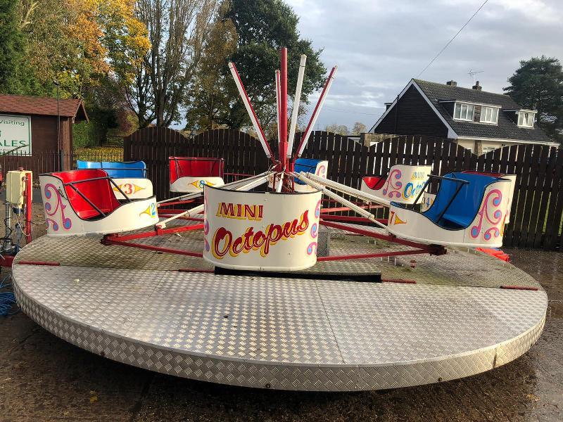 FUN FAIR RIDE OCTOPUS JUVENILE AMUSEMENT RIDE * PLEASE SEE VIDEO