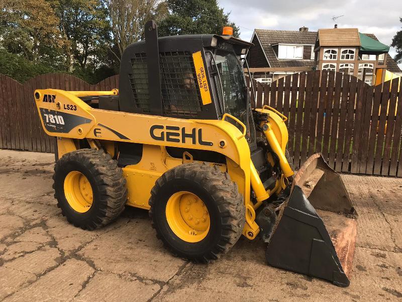 GEHL 7810 HIGH REAR SKIDSTEER