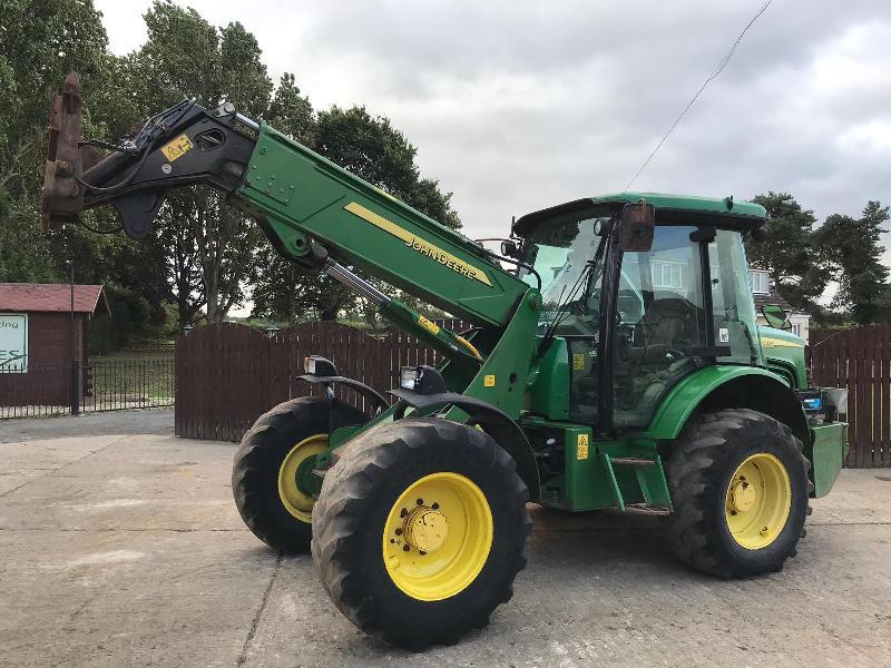JOHN DEERE 3800 PIVOT STEER TELEHANDLER
