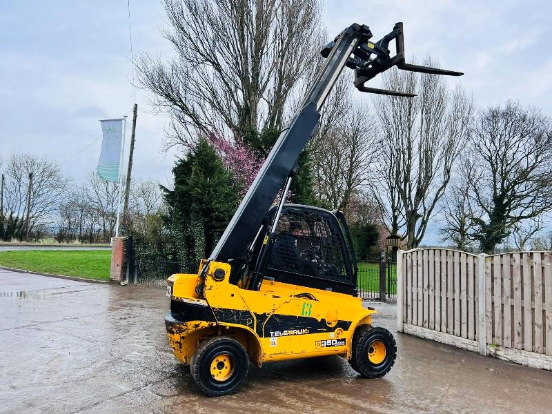 JCB TLT35D WASTEMASTER TELETRUCK * YEAR 2011 , 3981 HOURS * C/W PALLET ...