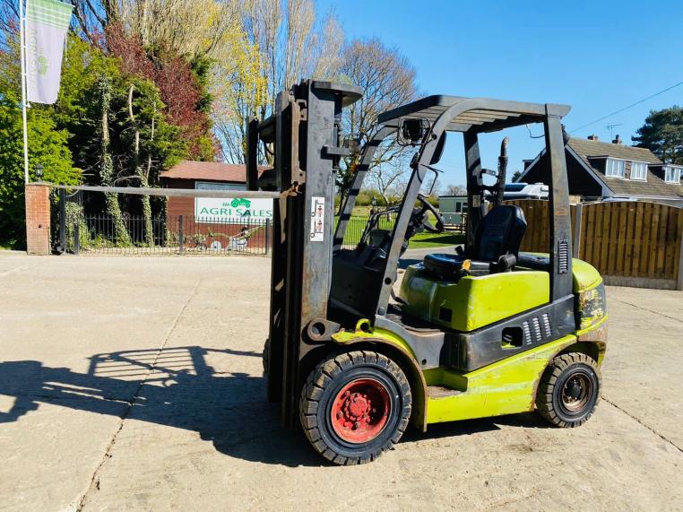 CLARK C25D CONTAINER SPEC DIESEL FORKLIFT * YEAR 2012 * C/W SIDE SHIFT
