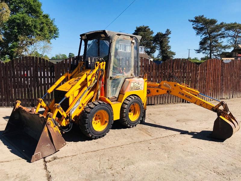 JCB 1CX BACKHOE DIGGER C/W FOUR IN ONE BUCKET