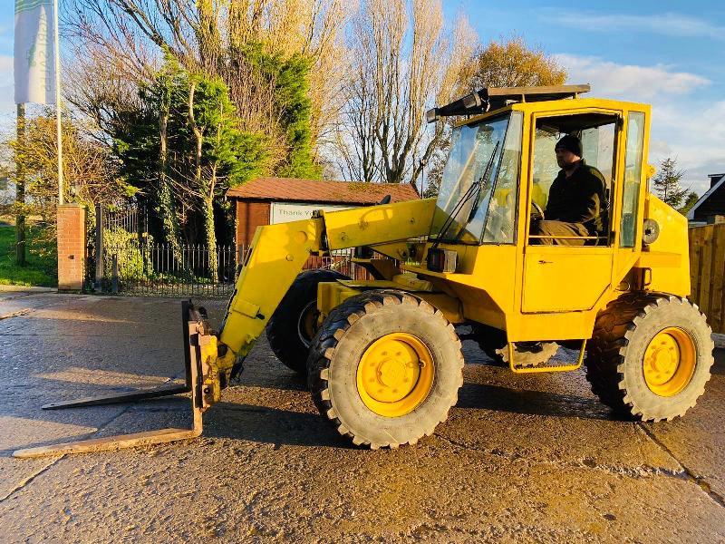 SANDERSON 726 TELEHANDLER * AG-SPEC * C/W SOLO CONTROLS & PICK UP HITCH