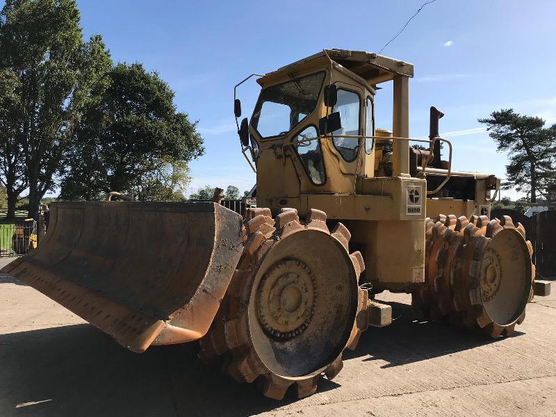 CAT 825B COMPACTOR C/W BLADE