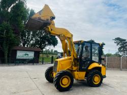 JCB 2CX 4WD AIRMASTER LOADING SHOVEL C/W SIDE TIP BUCKET